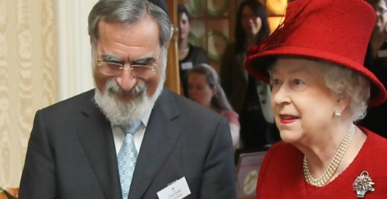 Recordando al Rabino Lord Jonathan Sacks y su vínculo con la Reina ...
